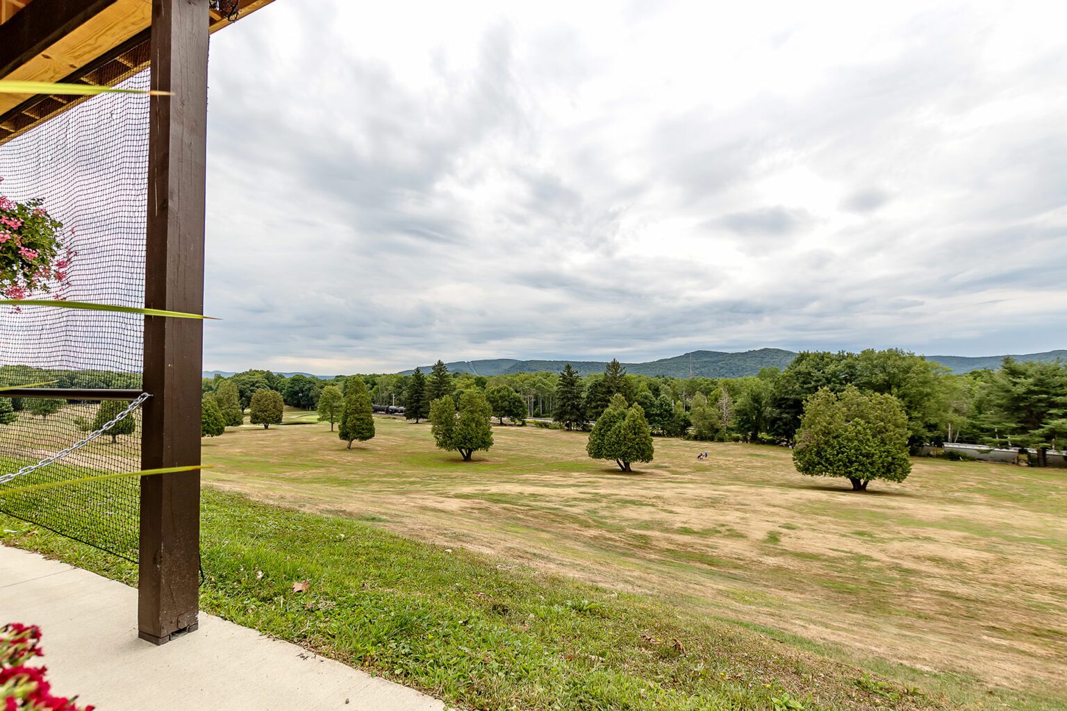 Fairway View Pavilion Event Space & Restaurant | St. Bonavenue