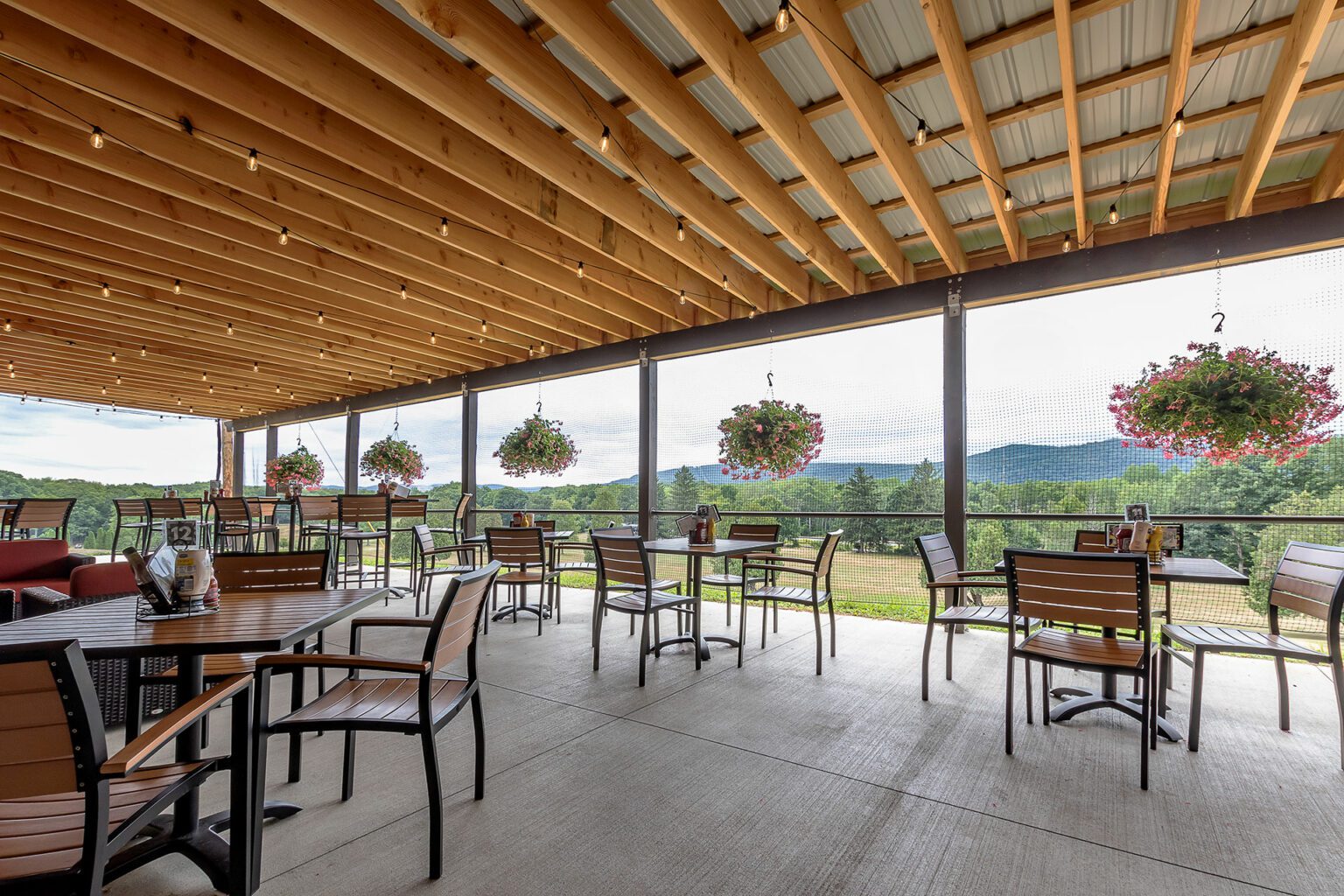 Fairway View Pavilion Event Space & Restaurant | St. Bonavenue